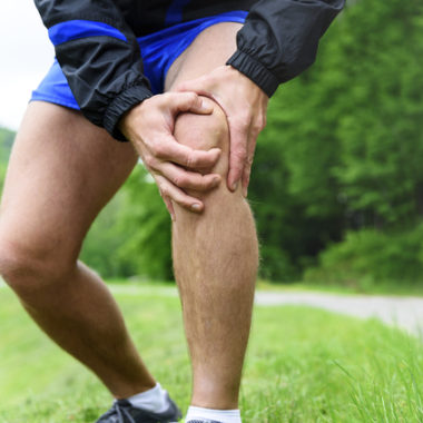 Muskelfaserriss Knie - Ursachen, Symptome, Diagnose, Therapie